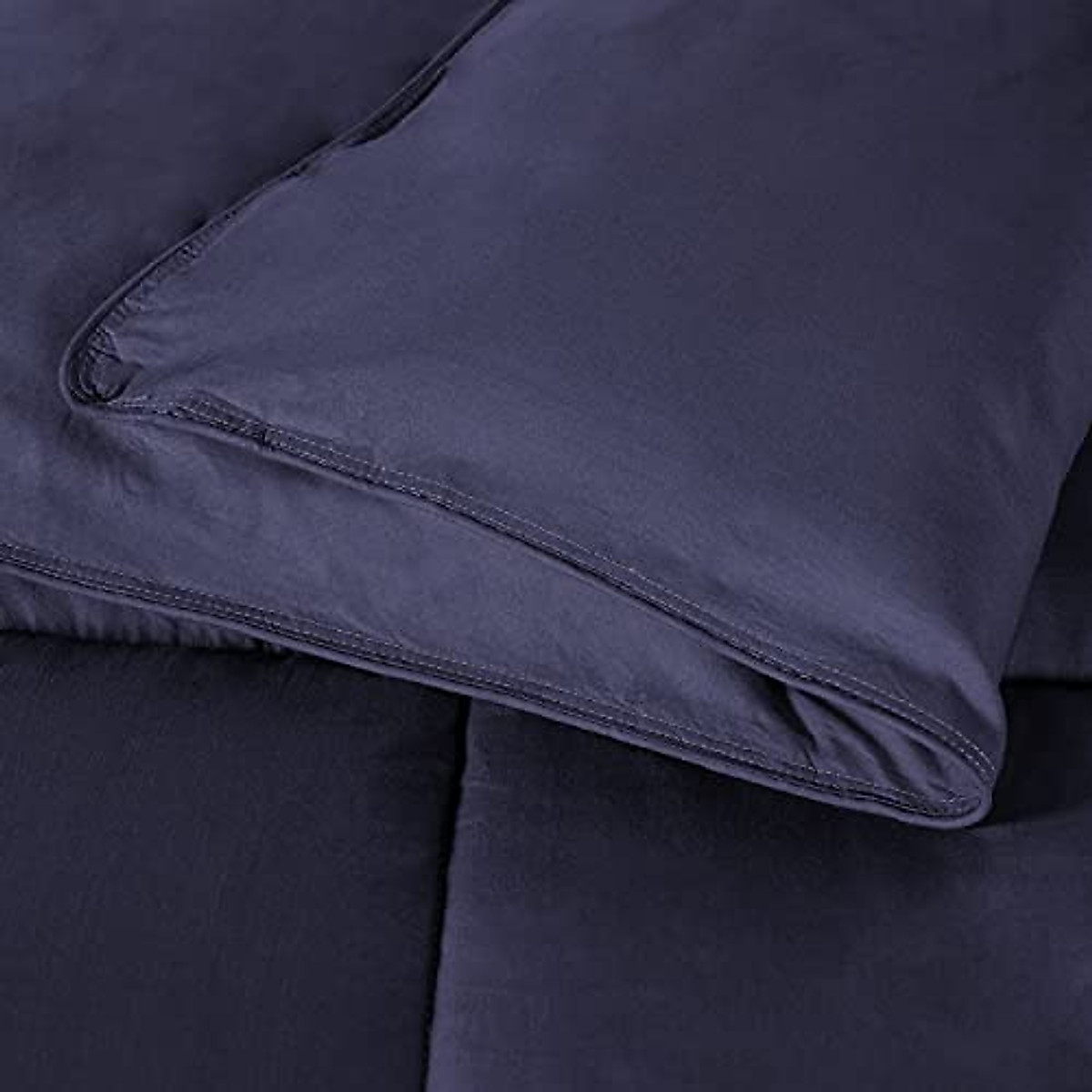 SUPERIOR Down Alternative All Season Comforter - Medium Fill Weight, Perfect for Winter and Summer - Bedding for Bed, Delicate and Soft Quilt, Bedding Duvet Inserts & Bed Sets, Twin/Twin XL, Navy Blue
