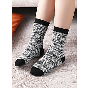 Loiyadn 2024 Pocket Calendar Womens Wool Socks - 5 Pairs Thick Soft Women's Socks, Multicolored, Winter Socks for Women Men, Thermal Socks for Women