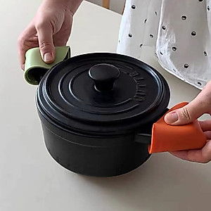 Hemoton 1 Pair Silicone Handle Holder Triangle Assist Hot Handle Holder Non Slip Pan Pot Holders Cover Heat Resistant Pot Sleeve Grip Cookware Handle for Frying Cast Iron Skillet Metal Pan Orange