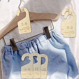 8pcs Baby Clothes Dividers, Wooden Infant Closet Dividers Hangers Lovely Size Closet Organizer from New Born to Toddler Nursery Closet Dividers for Girls Boys Wardrobe