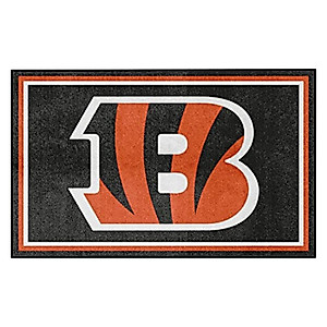 FANMATS 6568 Cincinnati Bengals 4ft. x 6ft. Plush Area Rug