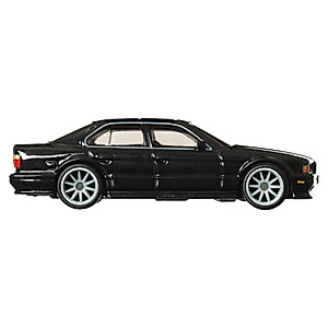 Hot Wheels HKD28 Fast and Furious - 1991 BMW M5 [3 Years Old and Up]