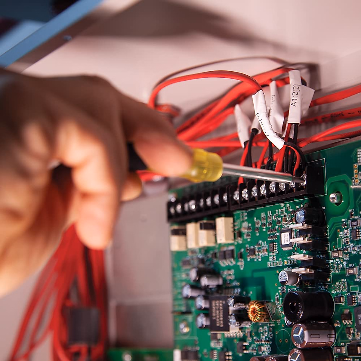 Klein Tools 32614 Multi-bit Precision Screwdriver Set, 4-in-1 Electronics Pocket Screwdriver, Professional Phillips and Slotted Bits, EDC