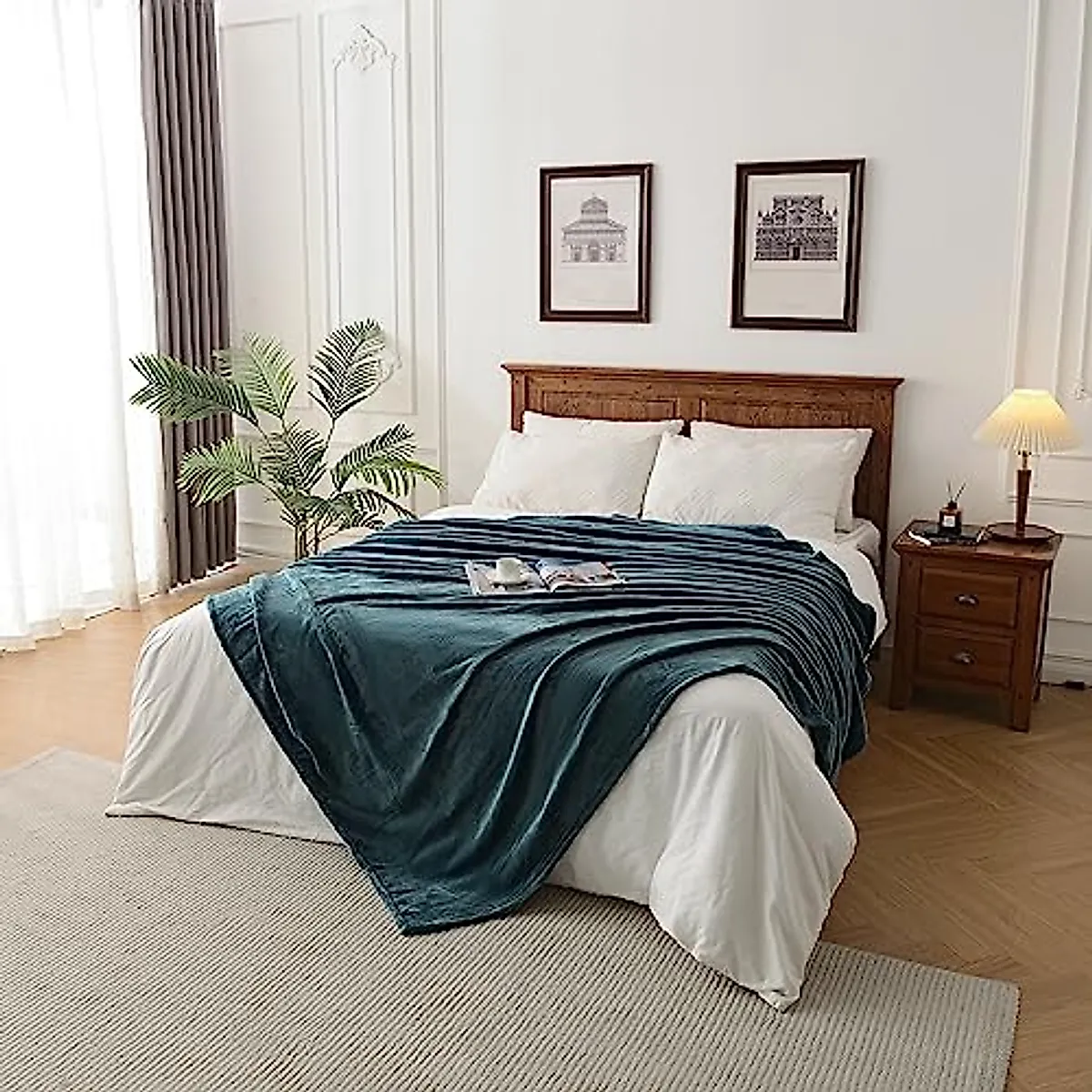 Kingole Flannel Fleece Microfiber Throw Blanket, Luxury Peacock Blue Twin Size Lightweight Cozy Couch Bed Super Soft and Warm Plush Solid Color 350GSM (66 x 90 inches)