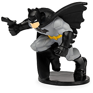 Batman 2-inch Scale 8-Pack of Collectible Mini Action Figures (Amazon Exclusive), Kids Toys for Boys Aged 3 and up