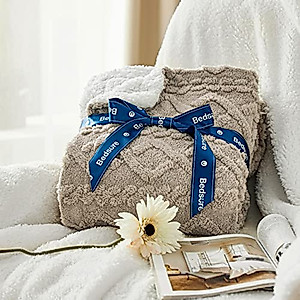 Bedsure Sherpa Fleece Blanket Twin Size for Bed - Fuzzy Soft Cozy Cable Throw for Couch, Thick Warm Blankets for Winter, Beige, 60x80 Inches