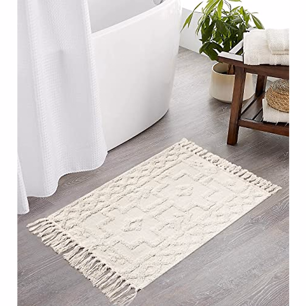 Uphome Boho Bathroom Rug 2' x 3' Moroccan Tufted Small Rugs with Tassels Farmhouse Cotton Woven Washable Accent Throw Rug for Entryway Bedroom Laundry Living Room Kitchen,Beige