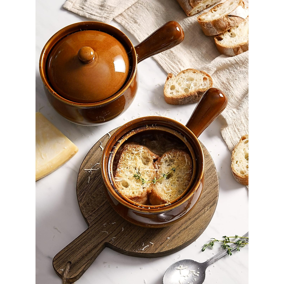 LE TAUCI French Onion Soup Bowls, 22 Ounces Soup Bowls with Handles, Soup Bowls with Lids for Soup, Cereal, Chilli, Beef Stew, French Onion Soup Crocks Oven Safe, Stackable Serving Bowls Set, Set of 4