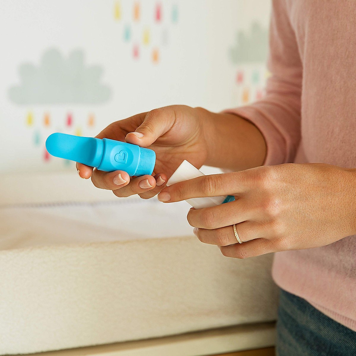 Munchkin Booty Brush Diaper Cream Applicator, Blue