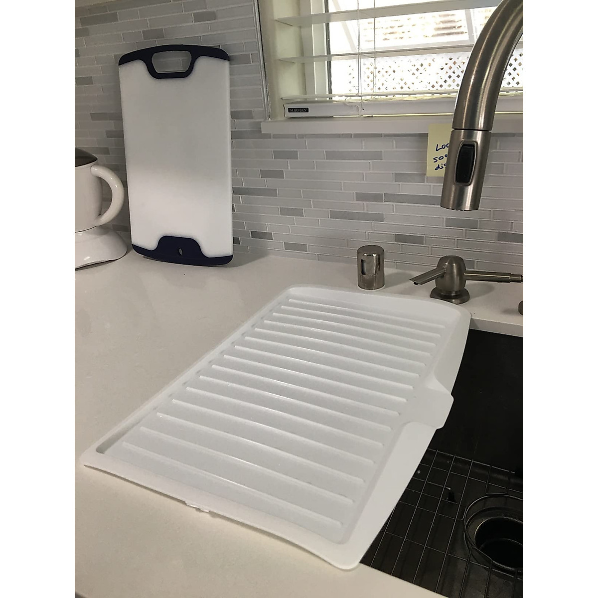 Qingsi 1 PC Premium Drip Tray Dish Drainer Mat Plastic Kitchen Dish Draining Rack Dish Drain Board Sink Side Drip Sloping Draining Tray for Pots, Pans, Fruit Vgetable Drain Cooking Holder Tools