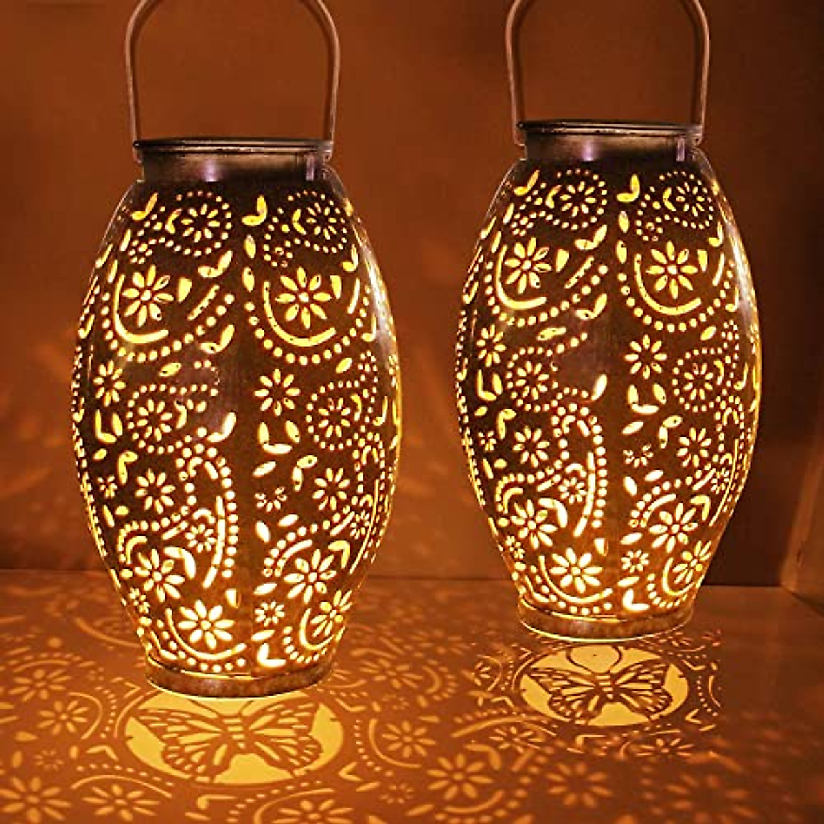 2 Pack Hanging Solar Lanterns Outdoor Lanterns Waterproof Decorative Garden Lights Retro Oval LED Lantern Lights for Table Patio Courtyard Party Pathway Walkway