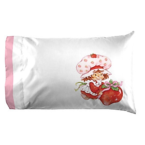 Jay Franco Strawberry Shortcake Twin Size Sheet Set - Super Soft Kids 3 Piece Bedding Set - Microfiber Sheets Includes Reversible Pillow Cover