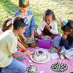 patscorai 100 Pcs Cow Print Plates 7 Inch Cow Print Paper Party Supplies Disposable Dinner Dessert Plate Cow Theme Birthday Party Baby Shower Picnic Decorations (White)