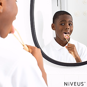 NIVEUS Natural Bamboo Tongue Scraper for Adults & Kids – Gentle - Dentist Developed - Reduce Bad Breath - Eco-Friendly – Vegan – Plastic-Free