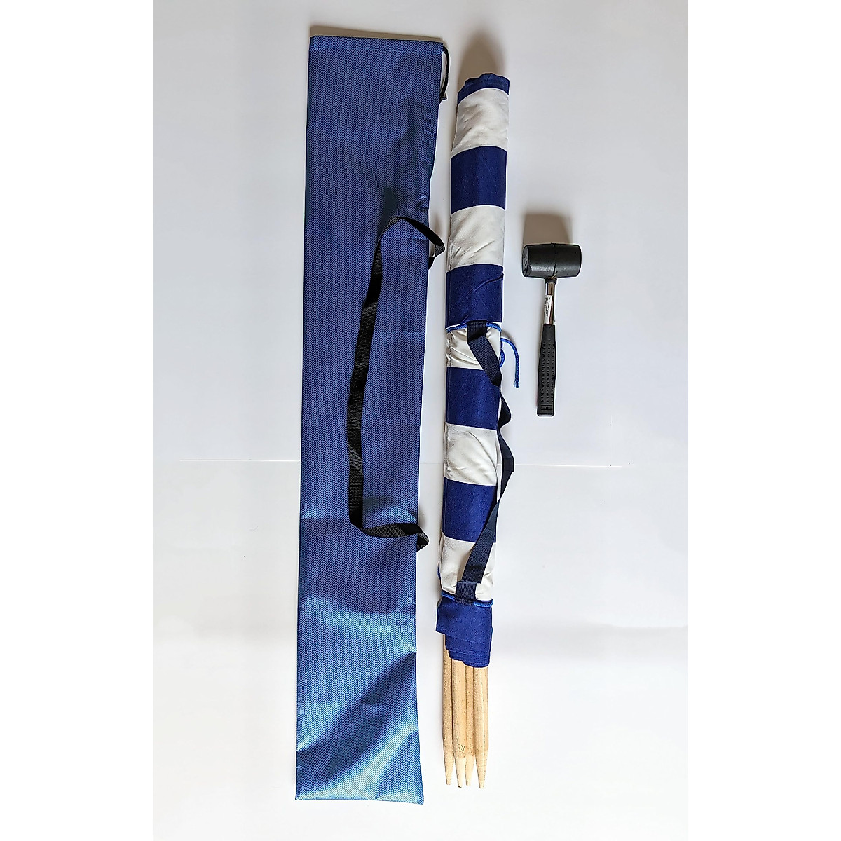 13 ft Beach Windscreen Privacy Windbreak with a Bag and Mallet Made in Europe (Blue/White Stripes)