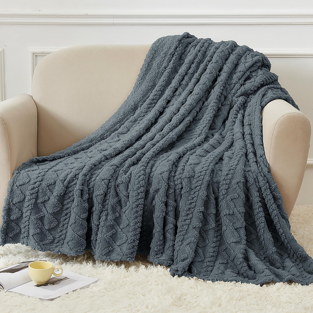 Aganear Fleece Throw Blanket - Cozy Soft Lightweight Fuzzy Throw Blanket for Women Portable Throw Blankets for Couch, Warm Gifts for Birthday, Christmas, Valentine's Day, Mother's Day(50"x60", Gray)