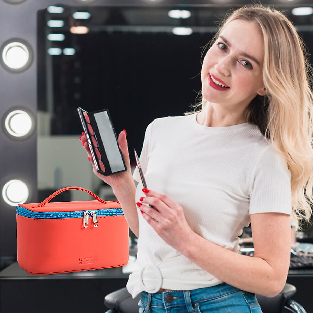 Makeup Bag Portable Travel Cosmetic Bag for Women, Beauty Zipper Makeup Organizer PU Leather Washable Waterproof (Red)