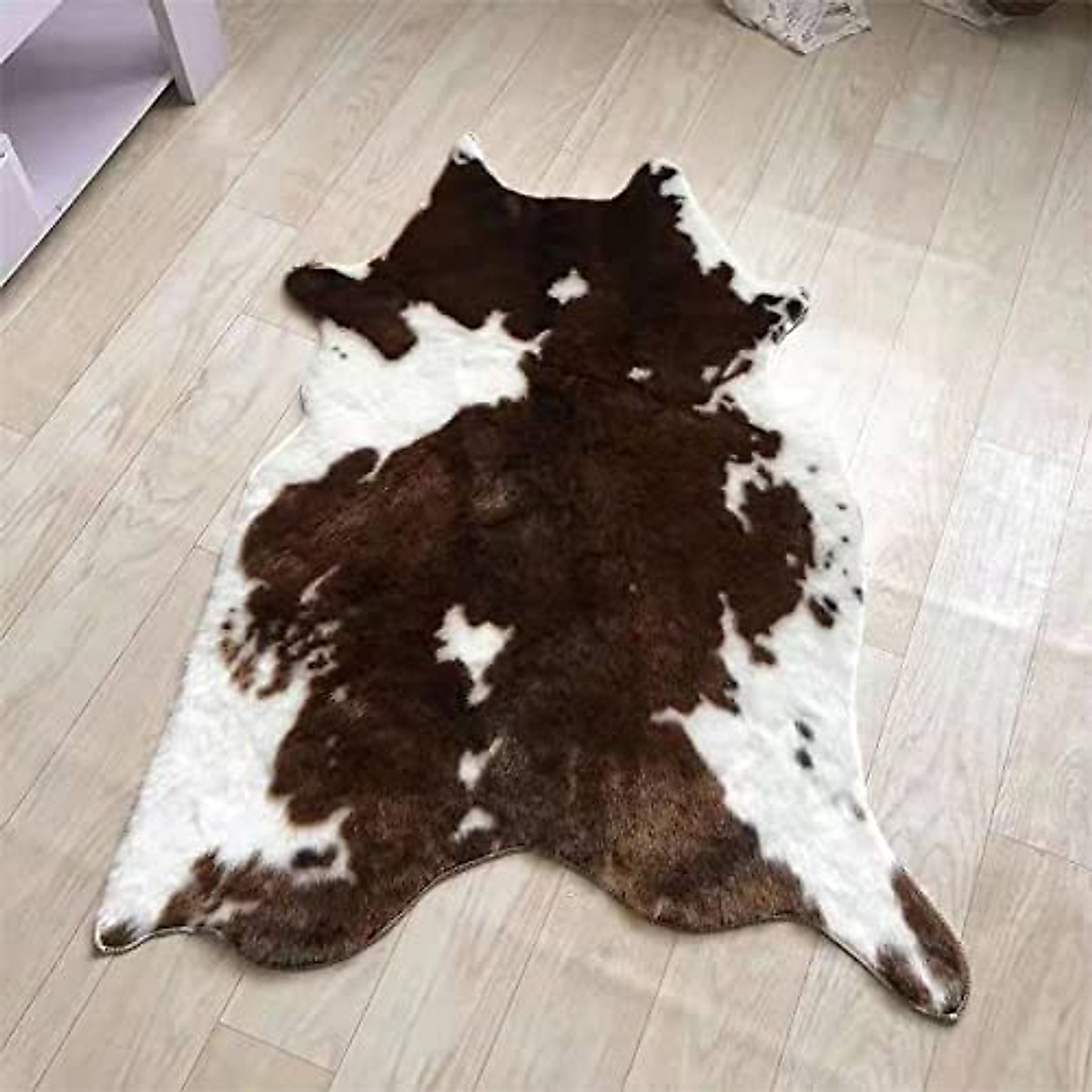 Huichenxing2021FURSTORE Faux Fur Deer Print Area Rug, Animal Deer Hide Skin Cowhide Area Rug Animals Mat Non-Slip Deer Rug for Home Living Room Bedroom 33.5in x43.3in/2.8ftx3.6ft