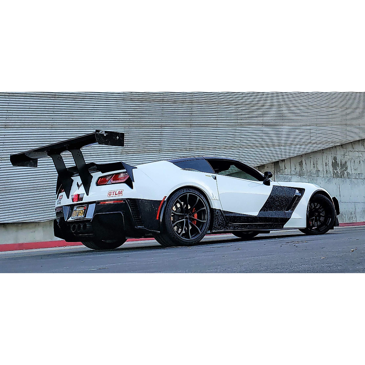 VViViD+ Forged Composite Carbon Vinyl Wrap Roll (1ft x 5ft, Black)