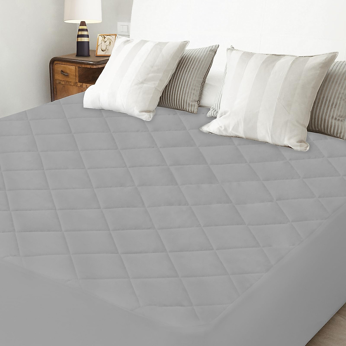 Queen Mattress Pad, Soft Quilted Air Mattress Topper Queen with Extra Deep Pocket, Breathable and Noiseless Air Mattress Cover Queen Size Mattress Pad Fits Up to 23 Inch, Grey