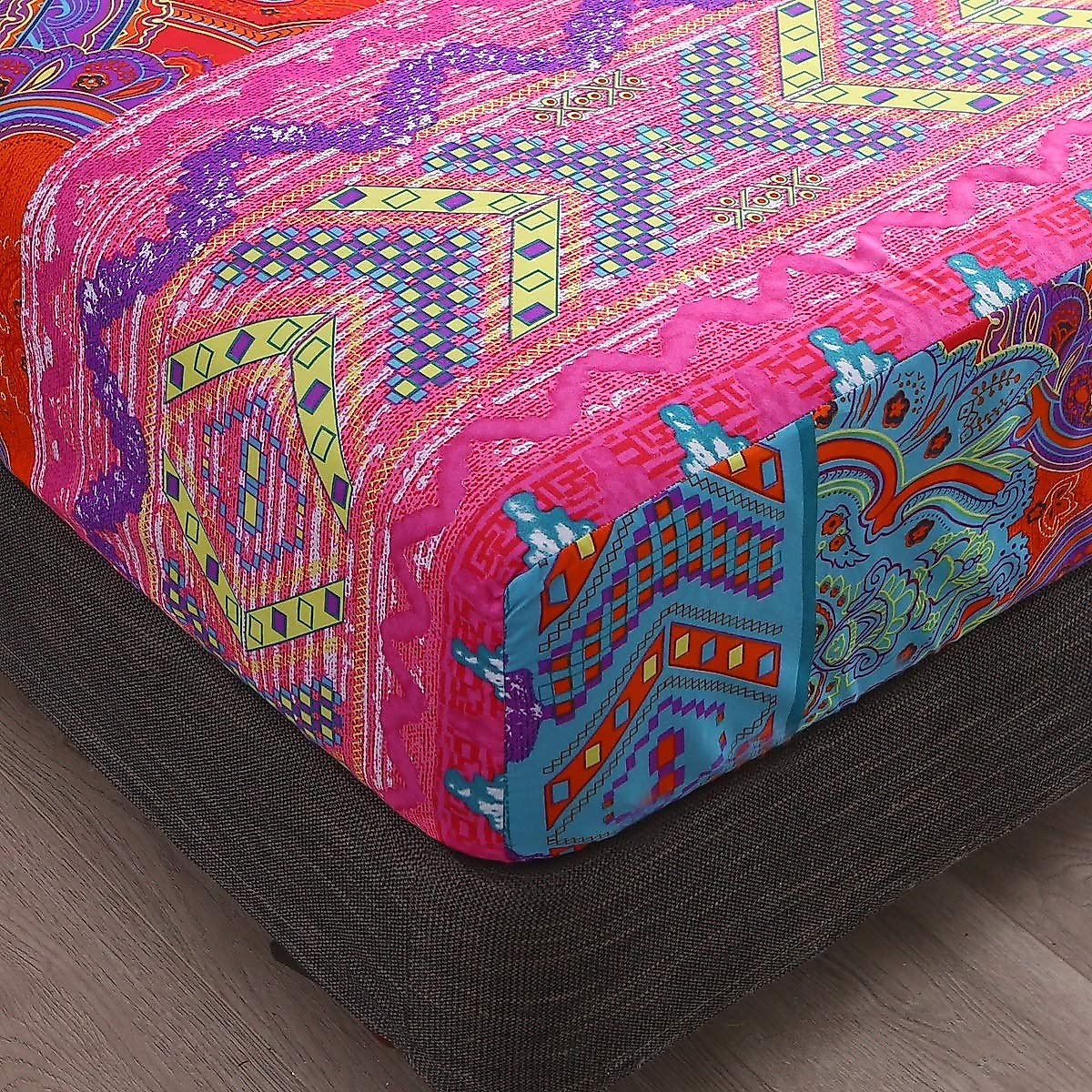 Pangzi Bohemian Retro Bedding Sheet Set,1 Fitted Sheet, 1 Flat, 2 Pillow Cases - 4 Piece (Full, Red)