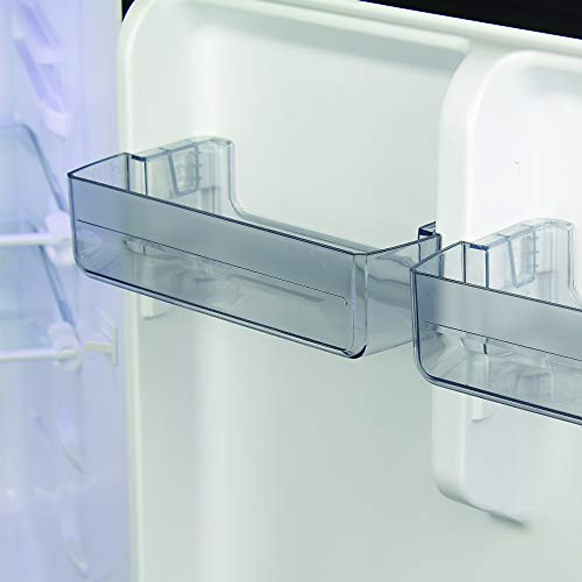 Danby DFF070B1BSLDB-6 7.0 Cu.Ft. Mid-Size Refrigerator, Frost-Free Apartment Fridge with Top Freezer, E-Star Rated, 7, Black Stainless Look