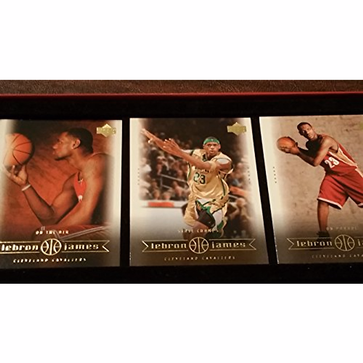 2003 / 2004 Lebron James 32-Card Boxed Set - Upper Deck