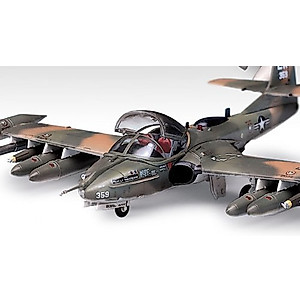 Academy Hobby Model Kits Scale Model : Airplane & Jet Kits (1/72 A-37B Dragon Fly)