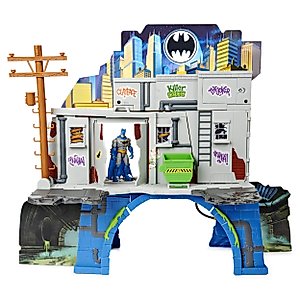 Spin Master Batman 3-in-1 Batcave Playset with Exclusive Batman Action Figure and Battle Armor