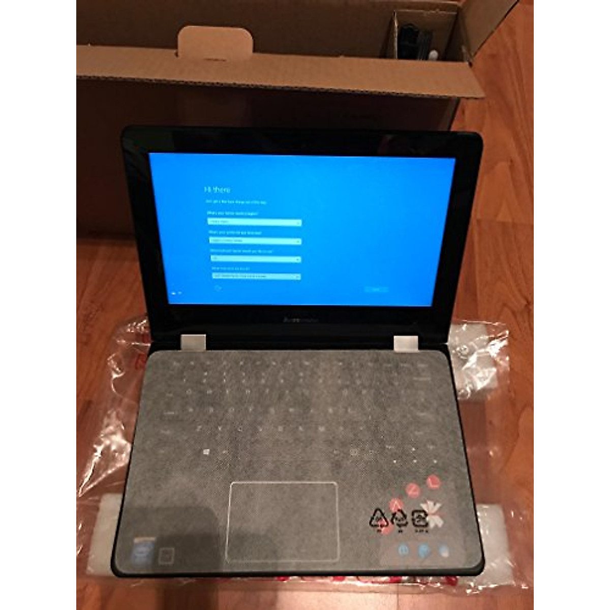 Lenovo Flex 3 11.6" TouchScreen 2-in-1 Laptop PC - Intel Celeron processor 4GB DDR3L / 500GB HD / HD Webcam / WLAN 802.11b/g/n / Bluetooth 4.0 / Windows 10