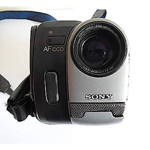 Sony CCD-TRV11 8mm Handheld Camcorder Bundle w Remote Control/Power Supply and A/V Cables