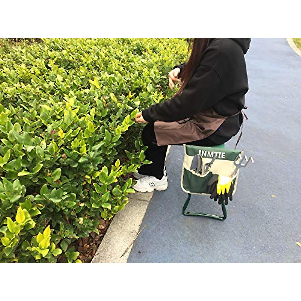INMTIE 2-in-1 Garden Kneeler and Seat Gardening Chair Protects Your Kneesb Foldable Garden Bench Garden Stools Bench Comes with A Free Tool Pouch EVA Foam Pad (Green)