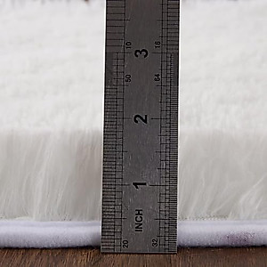 Zacoo Runner Rug for Bedroom 2x6 Soft Fluffy Area Rugs Shaggy Throw Carpet for Hallway Bedside Non Slip Plush Furry Floor Cover for Entryway Nursery Kids Room Living Room Decor, White