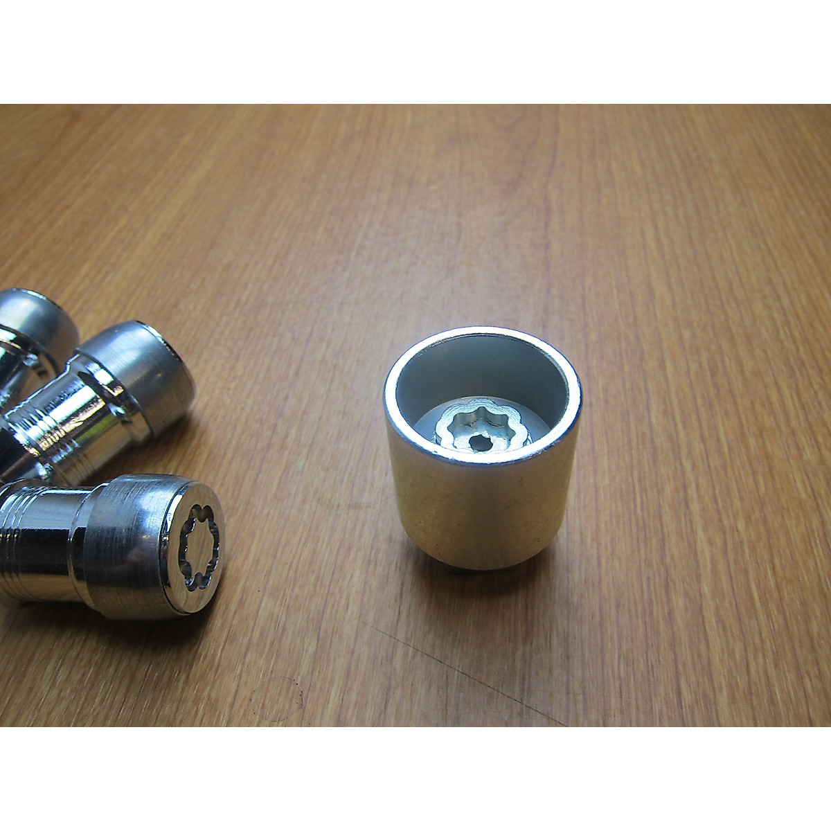 Jeep Wrangler JL Wheel Lock Locking Lug Nut Kit Mopar OEM