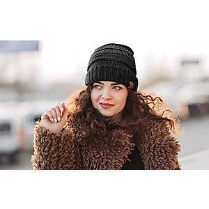 Market & Layne Beanie for Women - Warm Winter Beanies Women Thick Chunky Knit Black Beanie Hats for Women Winter Hats for Women (Black)