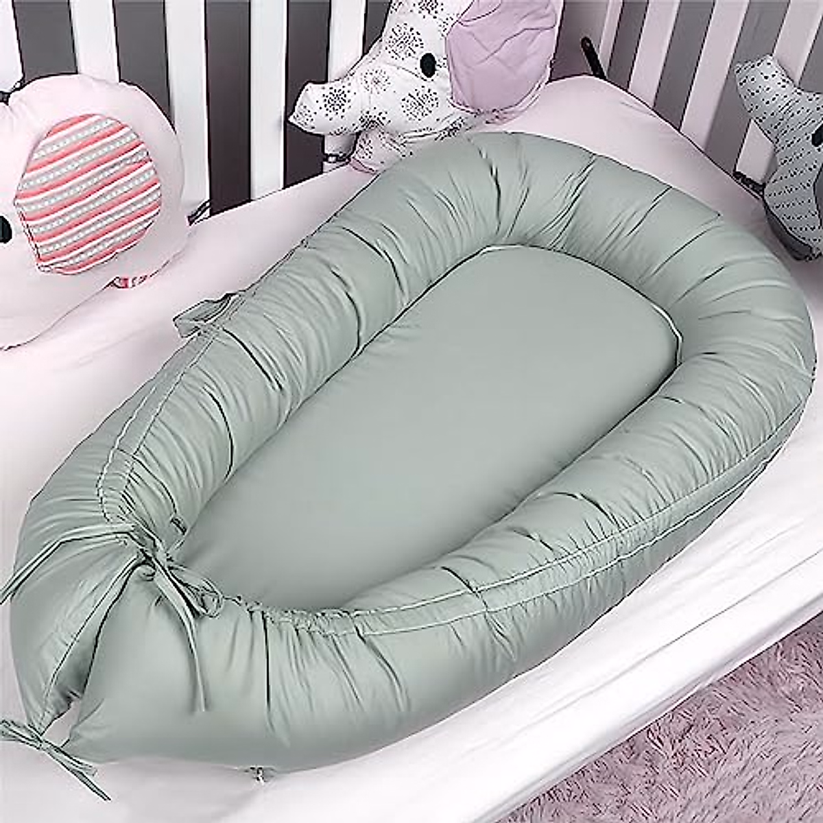 CUAIBB Baby Lounger for Newborn, Baby Nest Sleeper Newborn Lounger, Portable Baby Lounger for Baby 0-12 Months, Cosleeping Baby Bed Infant Lounger Bed in Bed - Green