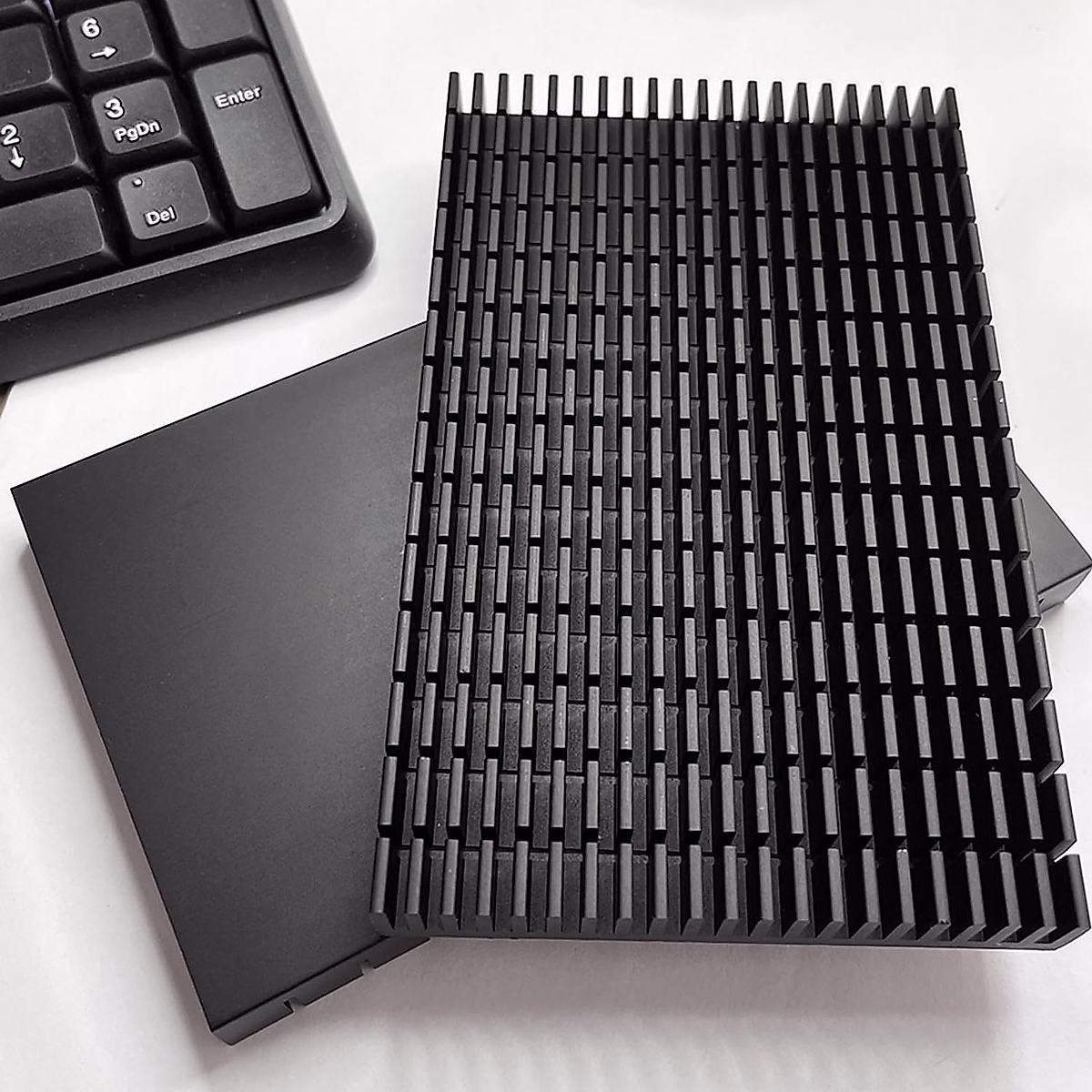 Awxlumv Aluminum Heat Sink 150mmx93mmx15mm/ 5.9x3.66x0.59 inch High Power Large Heatsink Module Cooler Fin for PCB Board LED Motherboard Cooling GPU Backplate Radiator Routers RTX 3090 3080 Black