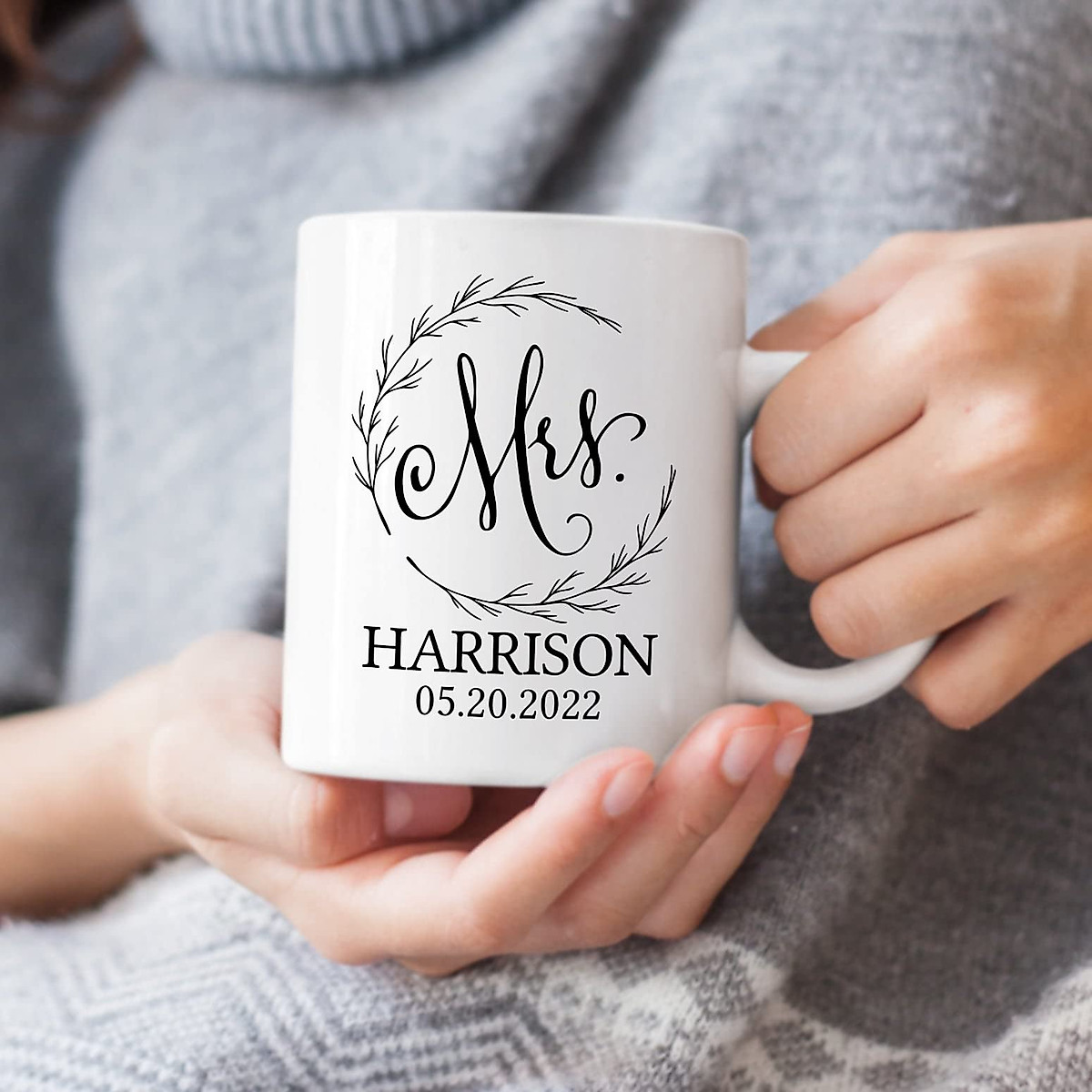 Yanria Personalized Mr and Mrs Mugs Set Of 2 Customized With Name Gifts For Couple, Mr & Mrs Mugs Set Gifts For Wedding/Valentine, Engagement Bridal Shower Gifts, Couple Mug Ceramic 11oz 15oz