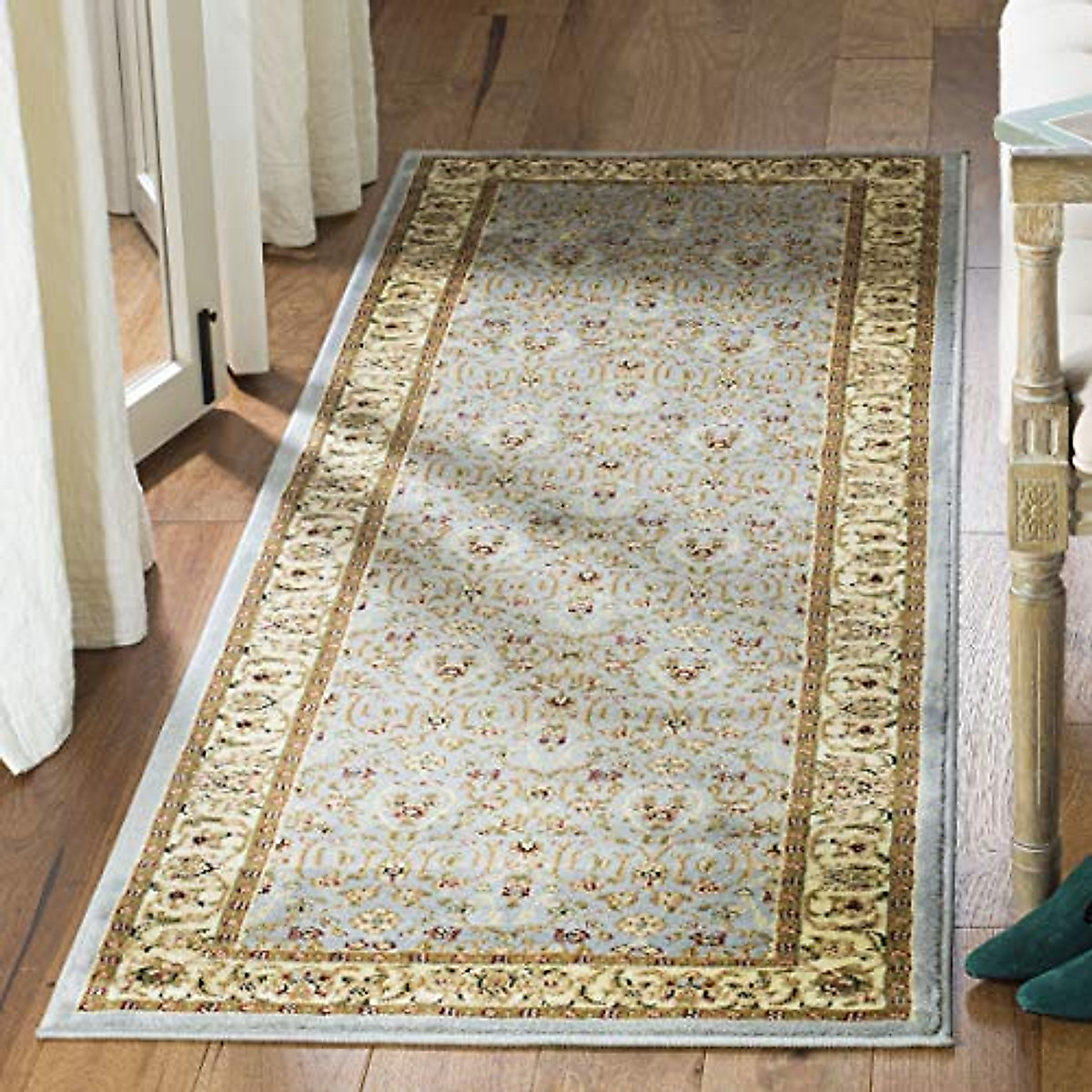 SAFAVIEH Lyndhurst Collection 2'3" x 4' Light Blue/Ivory LNH312B Traditional Oriental Non-Shedding Living Room Bedroom Accent Rug