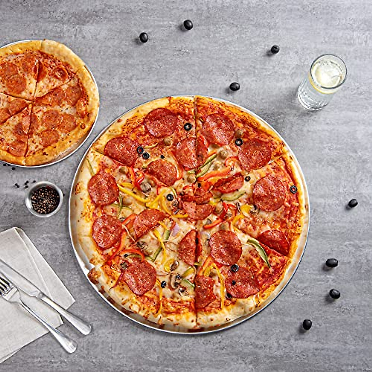 Restaurantware Met Lux 18 Inch Commercial Pizza Pan 1 Coupe Style Pizza Cooking Tray - Heavy-Duty 18-Gauge Aluminum Round Baking Tray Oven-Baking For Pizzas & More