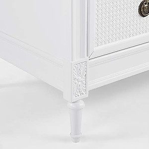 Delta Children Madeline 4 Drawer, Dresser w/Changing Top, White