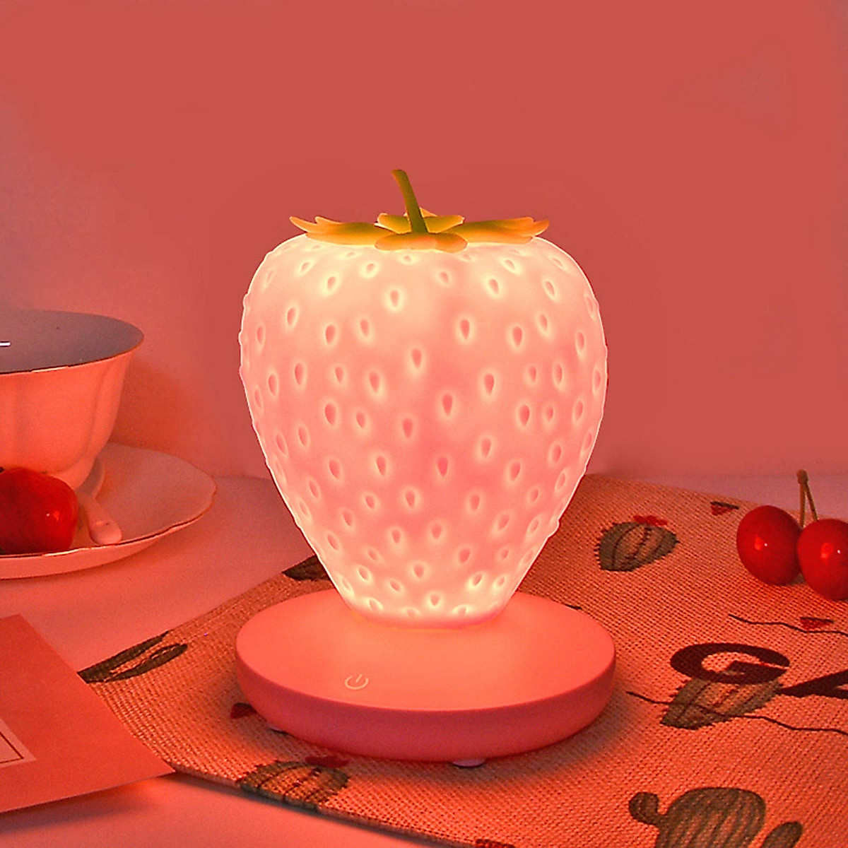 Nesee Children's Night Light,Cute Silicone Strawberry Lamp Children's Bedside Color Changing Lamp,USB Rechargeable,3 Modes Touch Switch Gift for Birthday,Christmas (Pink)
