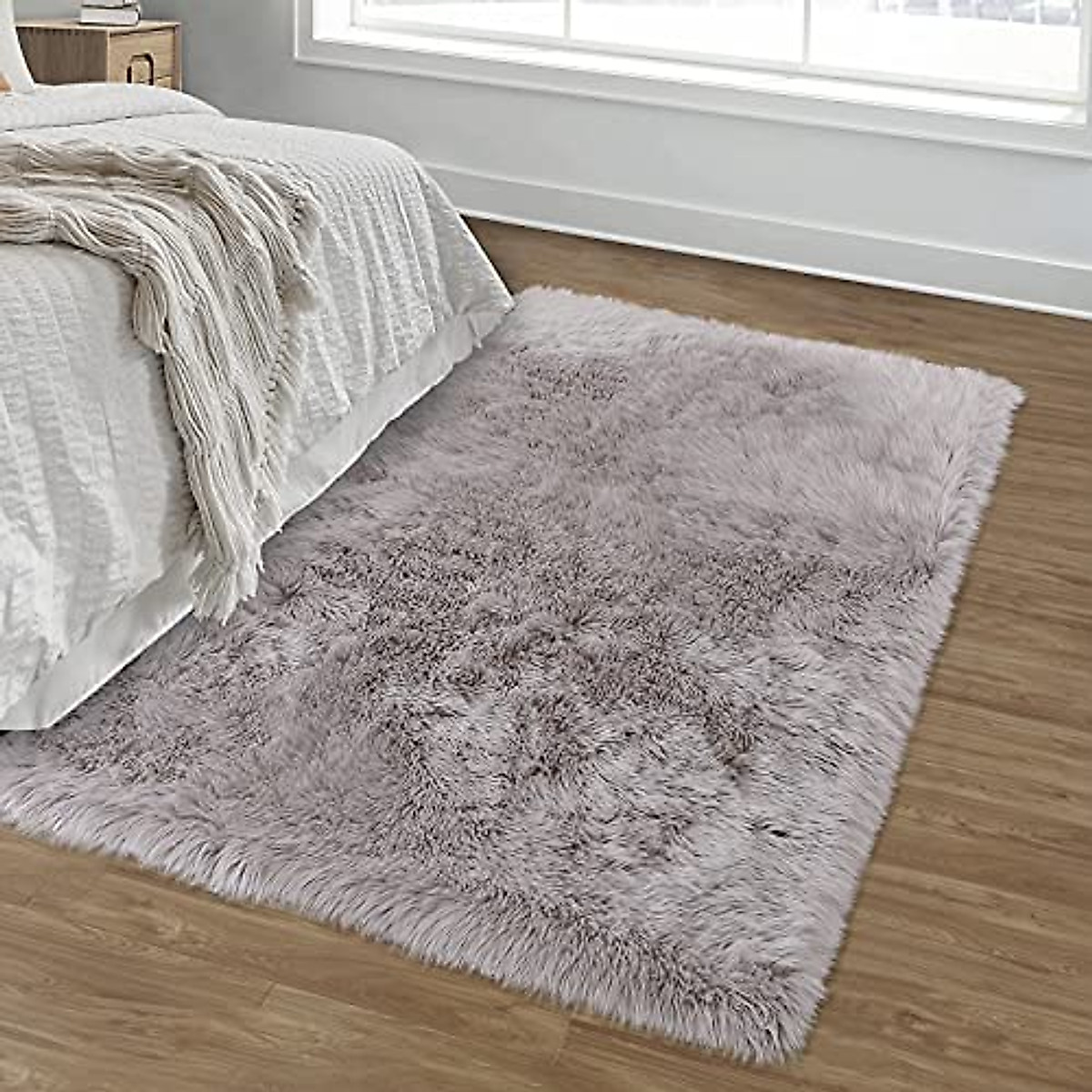 CAROMIO Shaggy Soft Faux Sheepskin Fur Area Rugs Floor Mat Luxury Beside Carpet Decorative Plush Shag Furry Carpet for Bedroom Living Room Floor, Grey, 4 x 6 Feet, Rectangle