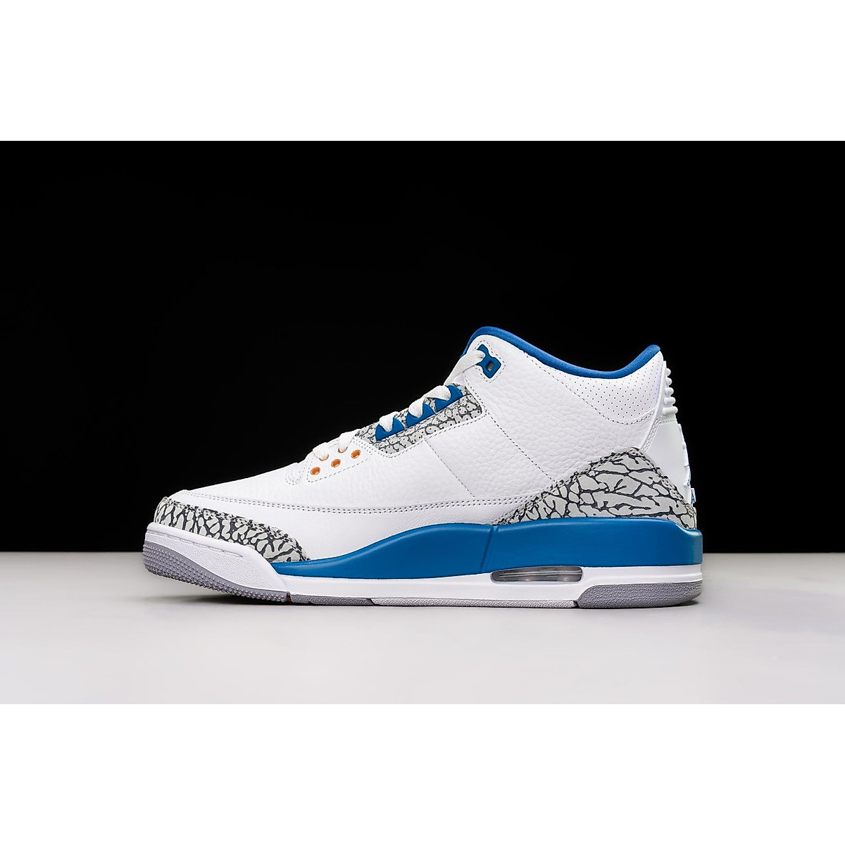 Air Jordan 3 Retro Men's Shoes Size - 9.5