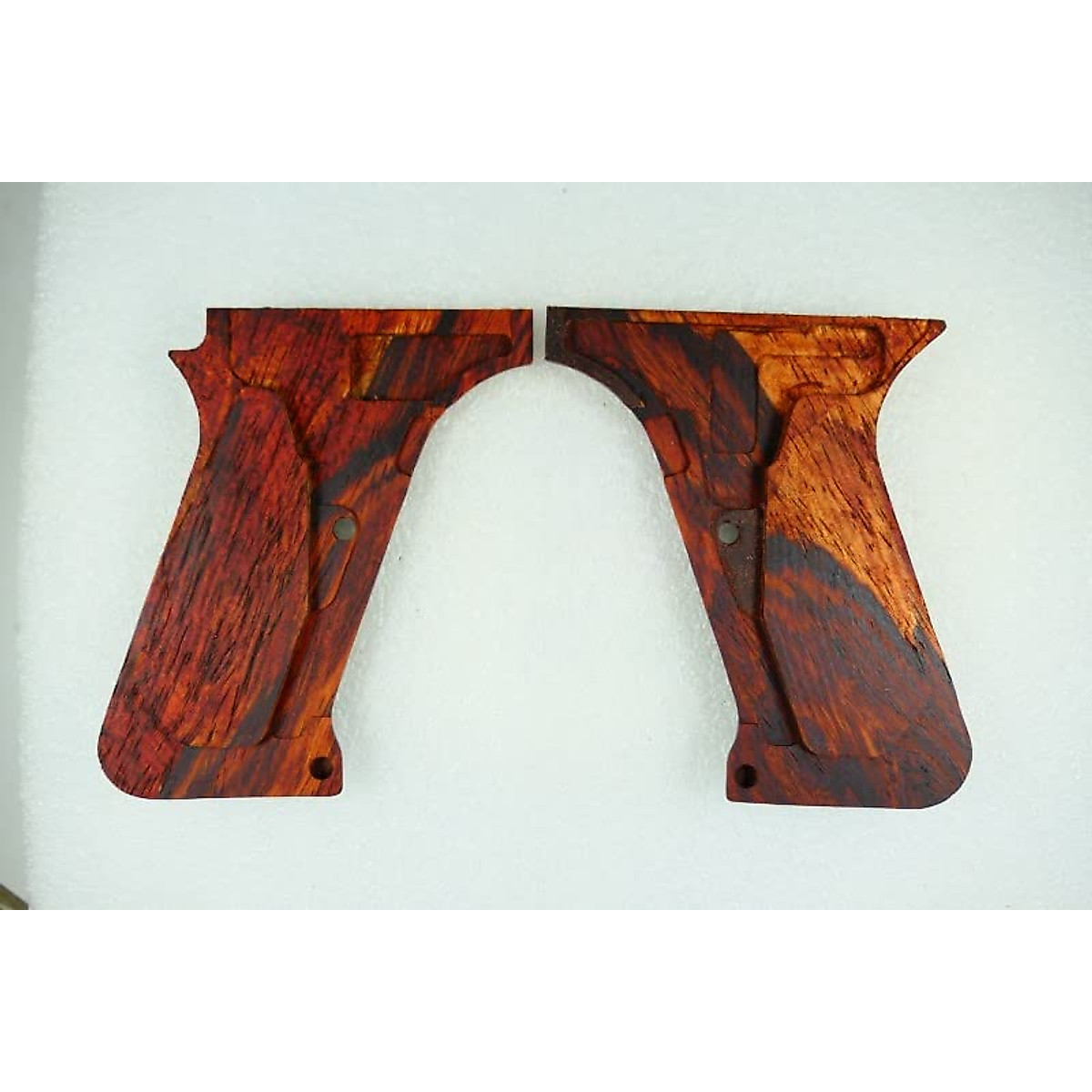 Handgun Grip for a Heckler & Koch (H&K) P7, P7M8 handgun