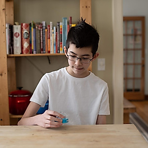 Fat Brain Toys Shake & Make Words - Pocket-Sized Word Game for Kids & Teens