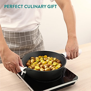 Navaris Cast Iron Casserole Dish Pot with Handle 3.6QT / 10.4" (3.4L / 26.4cm) - Dutch Oven for Bread Making - Pre-Seasoned Cast Iron Pot with Frying Pan Lid