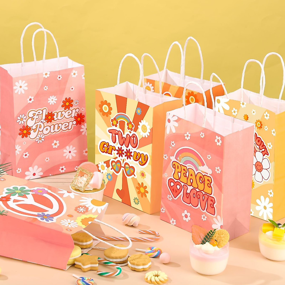 Glenmal 24 Pcs Groovy Party Favor Bags Two Groovy Retro Hippie Goodie Bags Stay Groovy Paper Gift Bags Daisy Flower Treat Bag with Handles for Girls 60's 70's Birthday Baby Shower Party Supplies