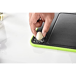 Bandeja de Descongelación - Tabla de cortar 4 en 1, Tabla Multifuncional con Afilador de Cuchillo, Rallador de ajo, Tabla para descongelar carne, Tabla de cortar antideslizante doble cara.