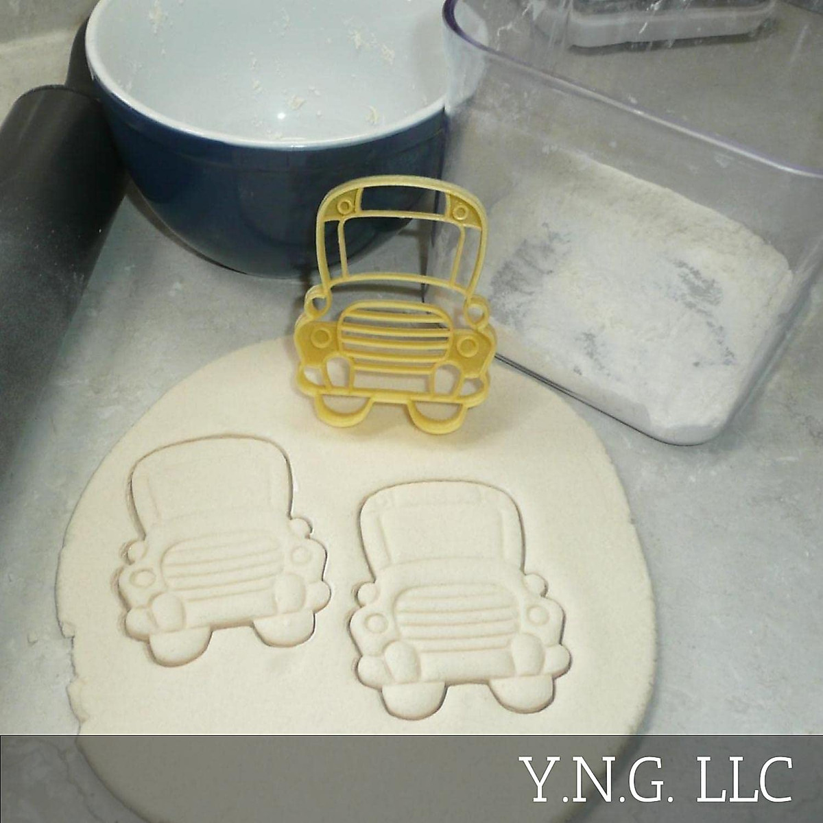 SCHOOL BUS FRONT VIEW CARTOON STYLE DETAILED COOKIE CUTTER MADE IN USA PR4959